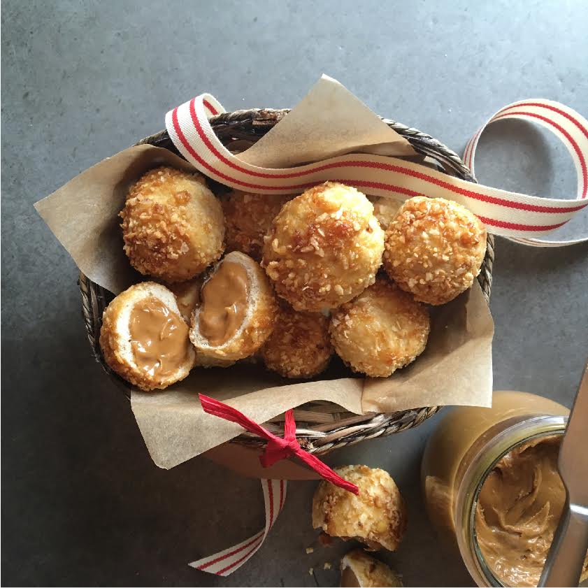 Let's Try The Almond Biscoff Bites at Auntie Anne’s - Mommy Levy