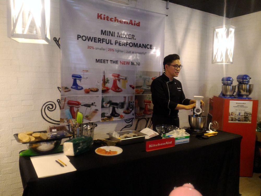 KitchenAid Artisan Mini Stand Mixer Perfect For my Small Kitchen ...