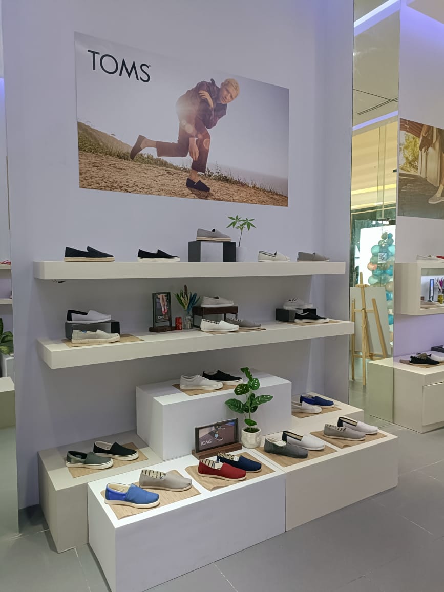 TOMS Philippines Unveils New Store at SM Seaside Cebu, Showcasing ...